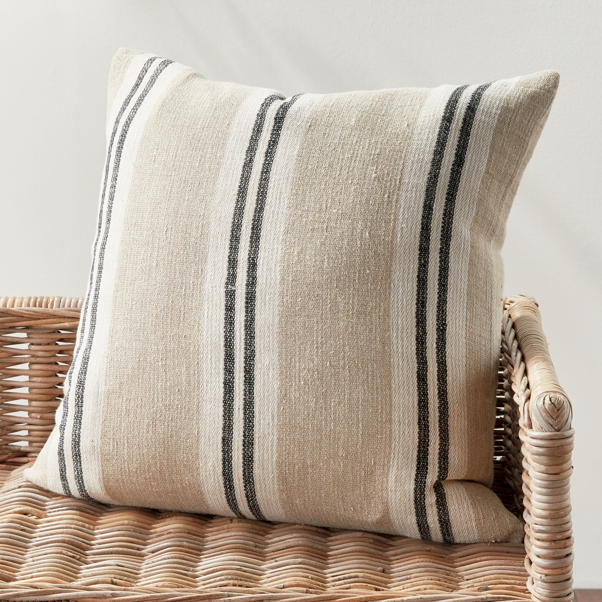 Pillows & Throws – Napa Home & Garden